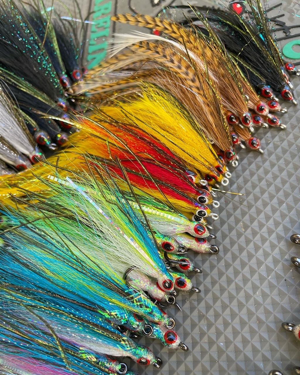 Dean-o's MAGNUM & 6" Deceivers – Automatic Flies